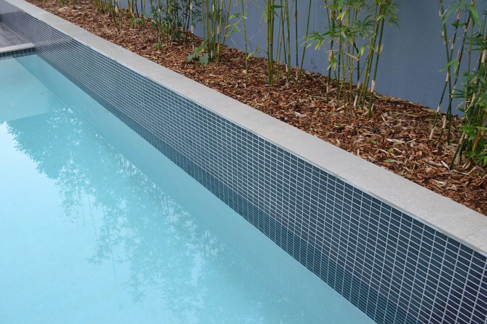 Dark Grey 23 X 48mm Ceramic Mosaic Pool Tiles CMC306