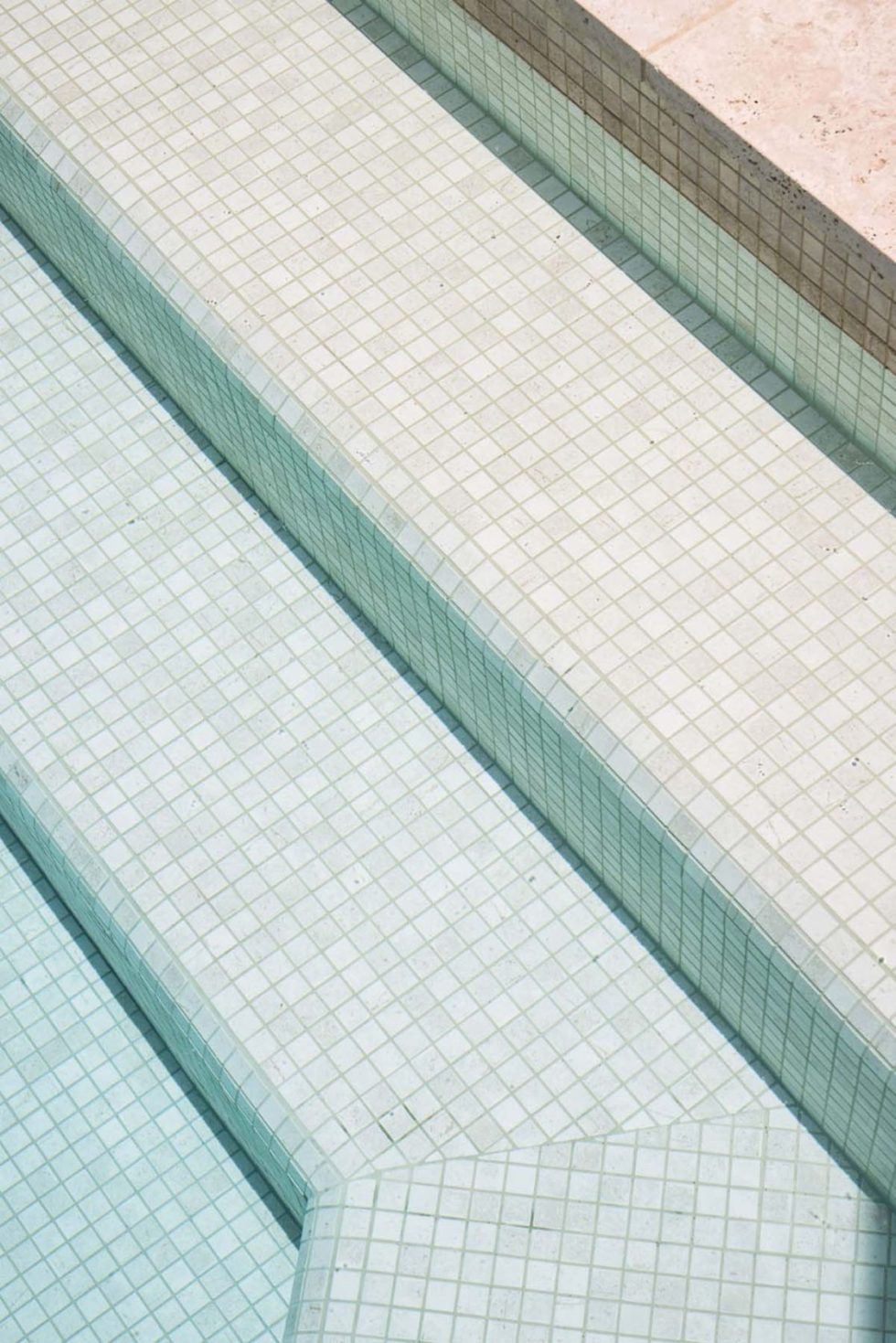 Luna 23mm Cream Sand Ceramic Mosaic Pool Tiles CMC400