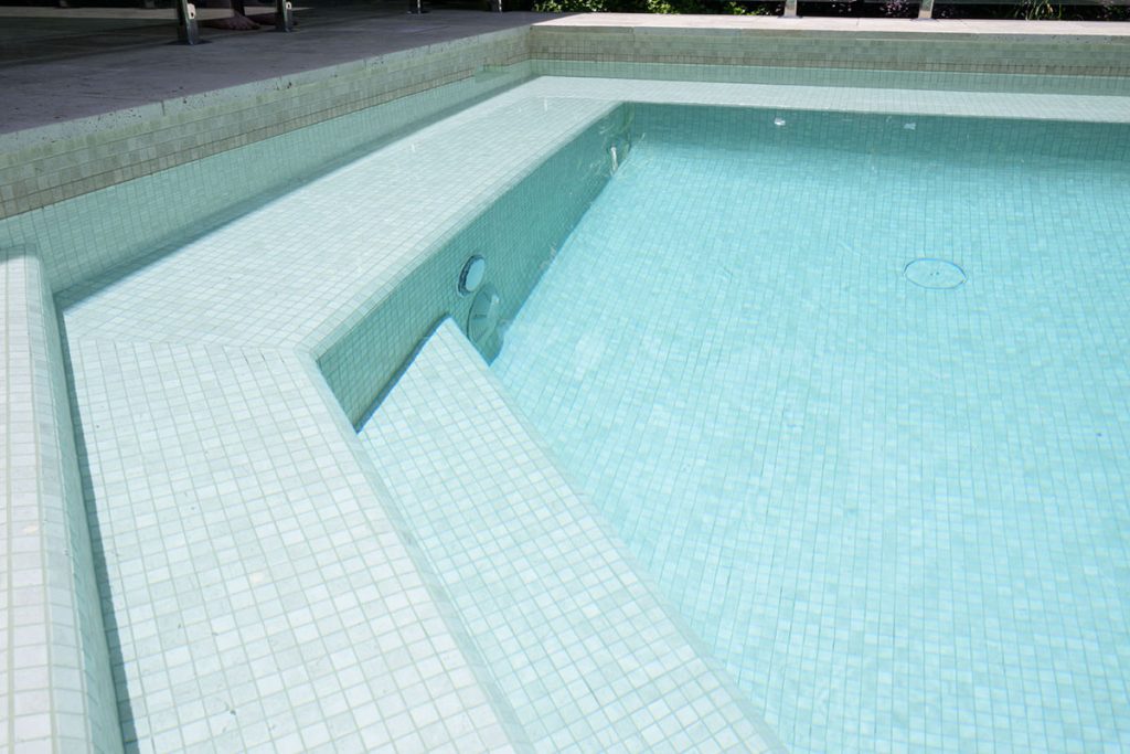 Luna 23mm Cream Sand Ceramic Mosaic Pool Tiles CMC400