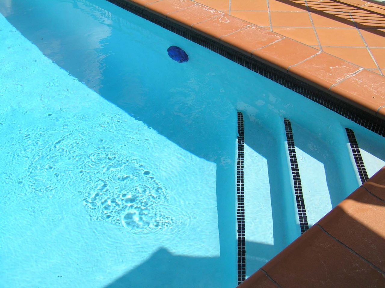 Black Glass Mosaic Pool Tiles GC095