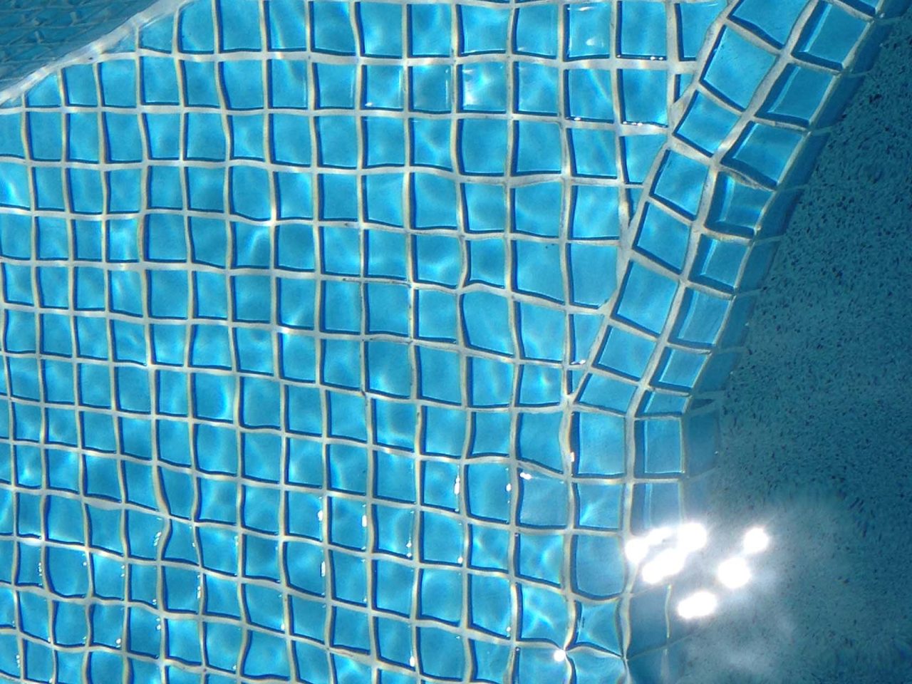 Sky Blue Crystal 23mm Mosaic Pool Tiles Crystal Glass GCR210