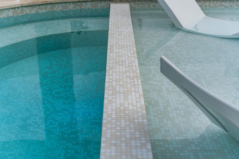 Seashell Pool Tiles Glass Mosaic Tiles GC240