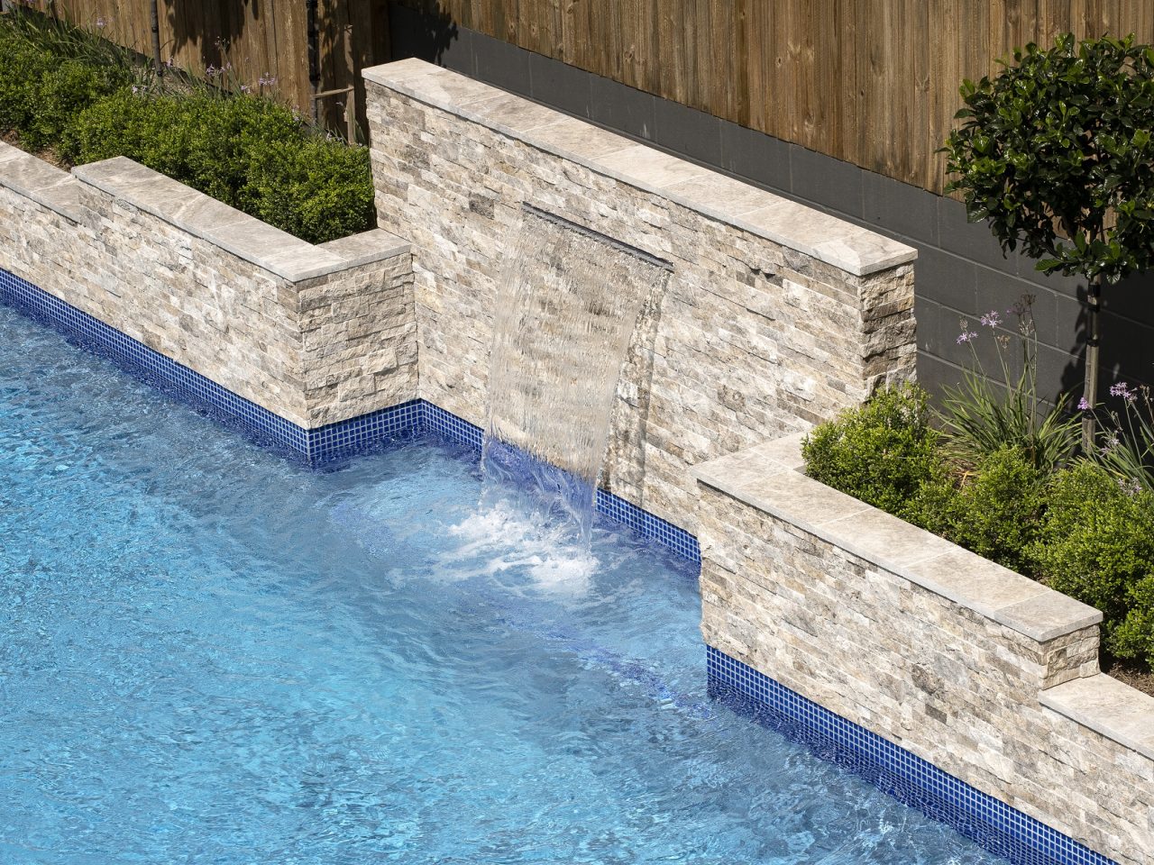 Silver Travertine Stacked Stone Wall Cladding For Feature Walls
