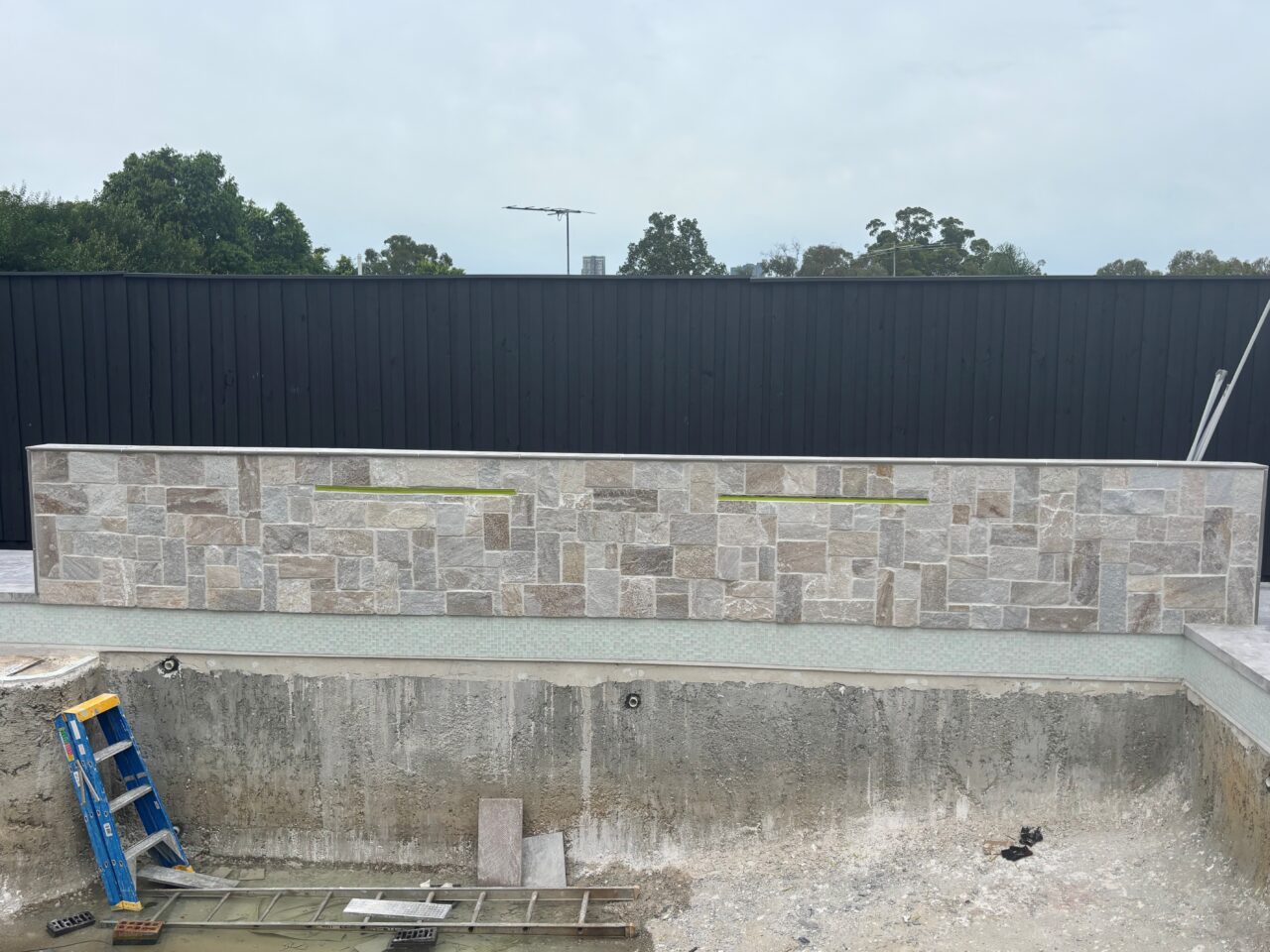 Crevasse Random Ashlar Walling