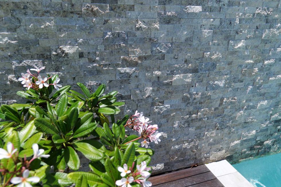 Silver Travertine Stacked Stone Wall Cladding For Feature Walls